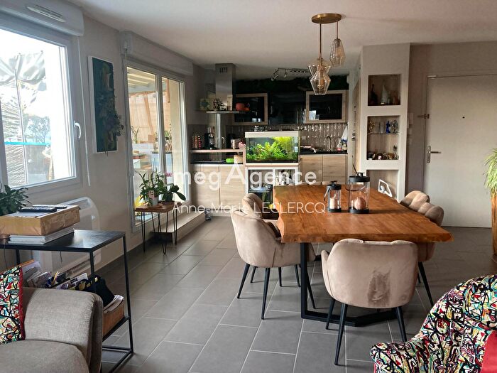 Appartement à vendre - Villefranche-sur-Saône, Centre-ville - 3 pièces - 2 chambres