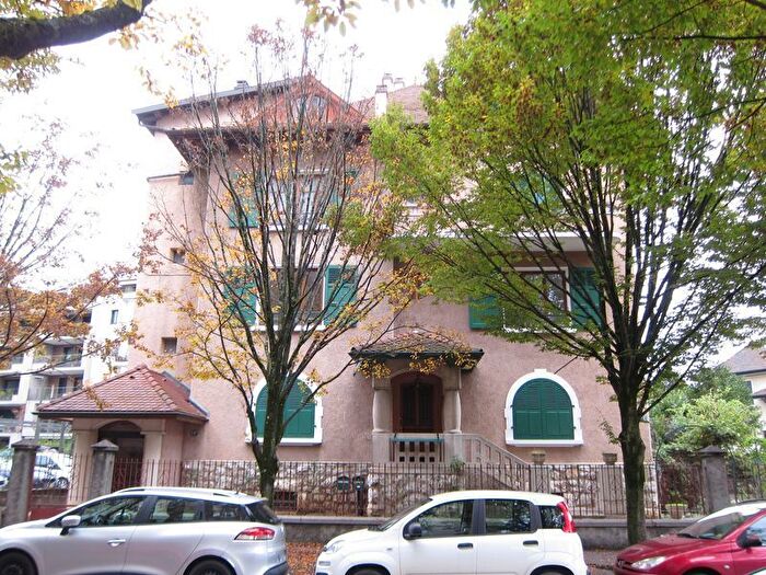 Appartement à louer - Annecy, Parmelan, Albigny - 3 pièces - 2 chambres