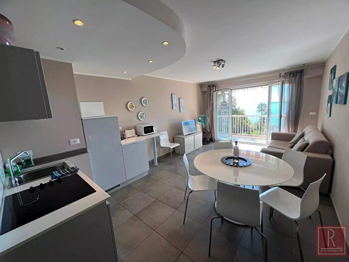 Appartement à vendre - Menton, Haut Borrigo, Saint-Paul-Garavan, Vallée de Gorbio - 3 pièces - 2 chambres