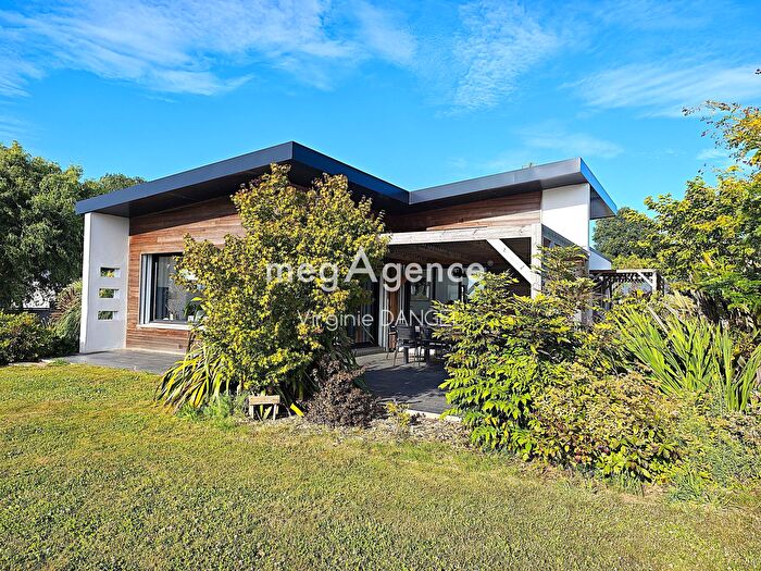 Maison 6 pièces à Montertelot, à louer