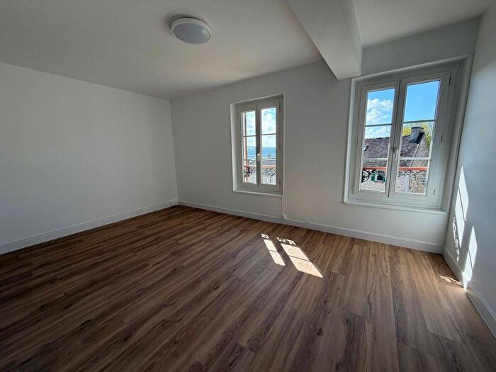 Pommeuse : Appartement 1 pièce à louer