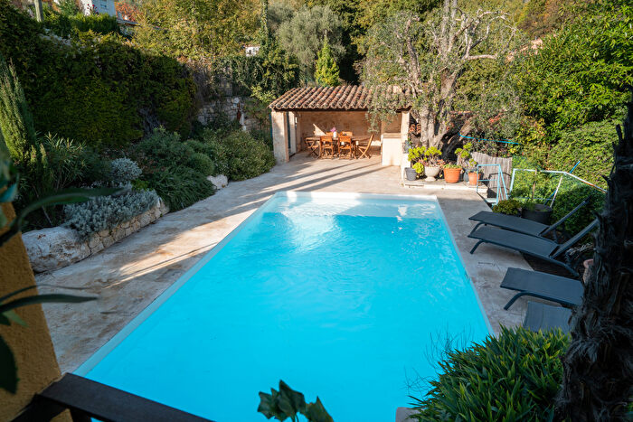 Tourrettes-sur-Loup : Maison 5 pièces à vendre