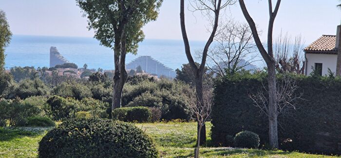 Appartement à vendre - Villeneuve-Loubet - 3 pièces - 2 chambres