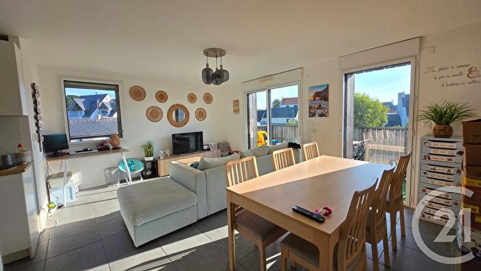 Appartement à louer - Saint-Pierre-Quiberon - 4 pièces - 3 chambres