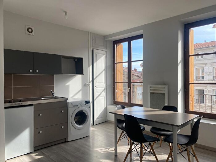 Appartement à louer - Le Puy-en-Velay, Centre-ville - 2 pièces - 1 chambre