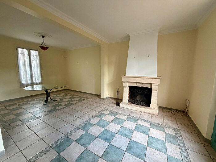 Maison à vendre - Évreux, Navarre - 5 pièces - 4 chambres