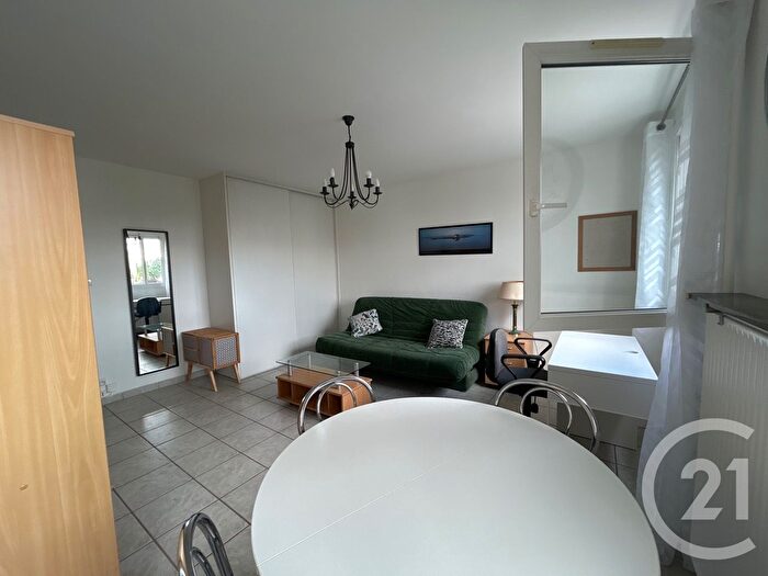 Appartement à louer - Saint-Étienne, La Métare, Le Portail Rouge, Fauriel, Villeboeuf - 1 pièce