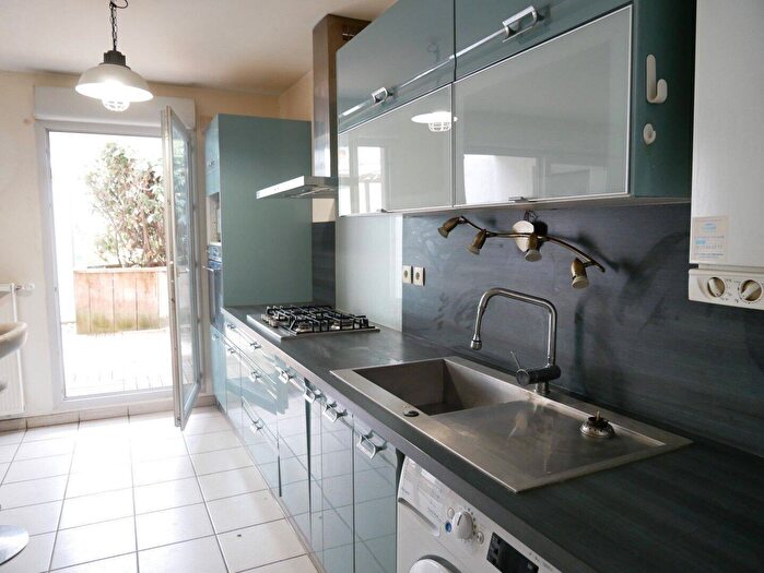 centre Ville-La Chartonnière-La Barre, Villefranche-sur-Saône : Appartement 3 pièces à louer