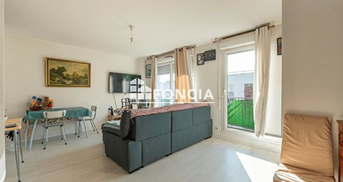 Appartement à vendre - Saint-Denis, La Plaine Saint-Denis - 2 pièces - 1 chambre