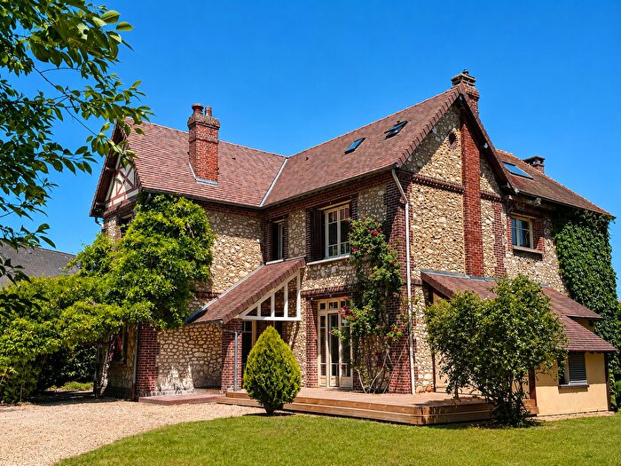 Le Vaudreuil : Maison 8 pièces à vendre