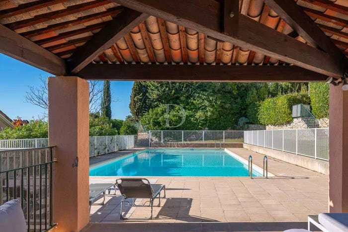 Col de Villefranche, Villefranche-sur-Mer : Appartement 4 pièces à louer