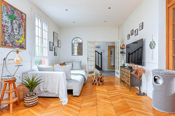 Maison à vendre - Créteil, Val de Brie - 7 pièces - 5 chambres