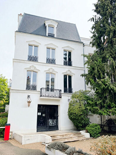 Appartement 3 pièces à vendre - Saint-Cloud, Pasteur, Magenta