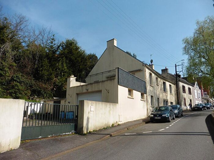 Maison à vendre - Quimperlé - 9 pièces - 5 chambres