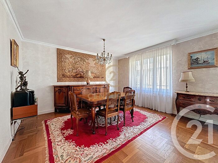 Appartement à vendre - Lyon e  - 3 pièces - 2 chambres