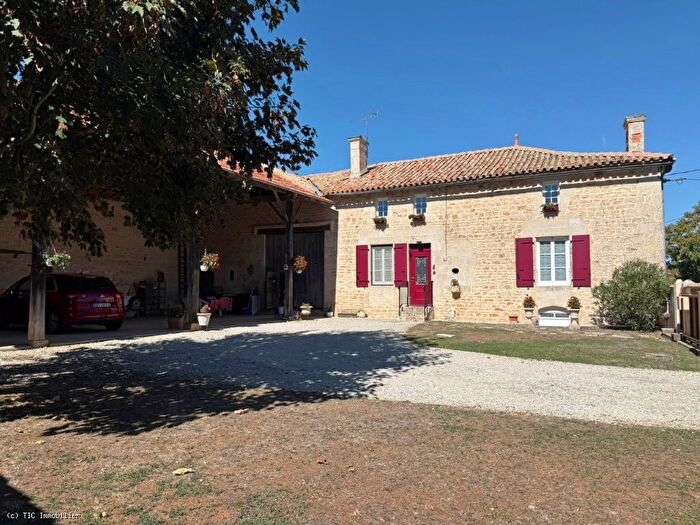 Maison 6 pièces à vendre à Villefagnan
