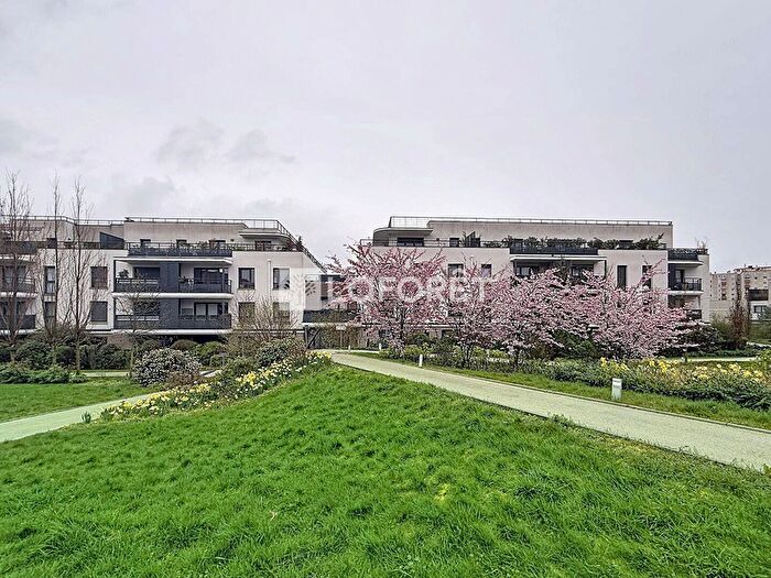 Appartement à louer - Le Coulon, Thiais - 3 pièces - 2 chambres