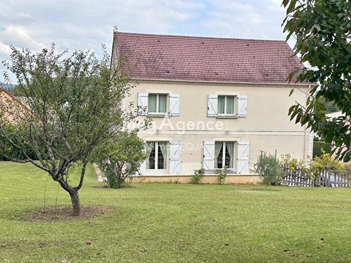 Maison à vendre - Courtois-sur-Yonne - 7 pièces - 5 chambres