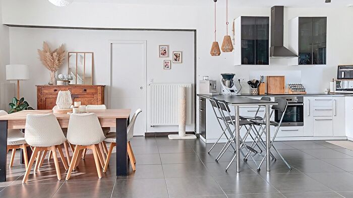 Maison à vendre - Chailles - 4 pièces - 3 chambres