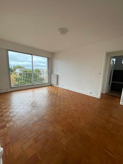 Appartement à louer - Mermoz, Villemomble - 2 pièces - 1 chambre