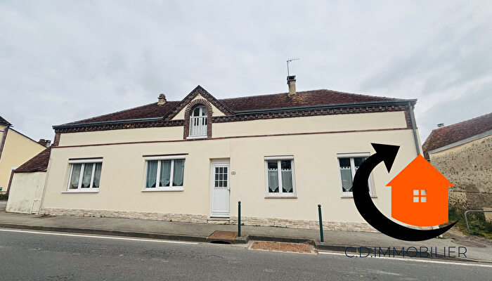 Maison à vendre - Belhomert-Guéhouville - 7 pièces - 5 chambres