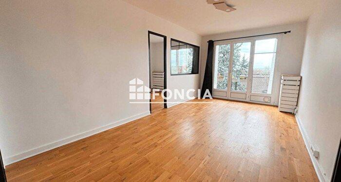 Appartement à louer - Vieux Sceaux-Curie - 3 pièces - 2 chambres