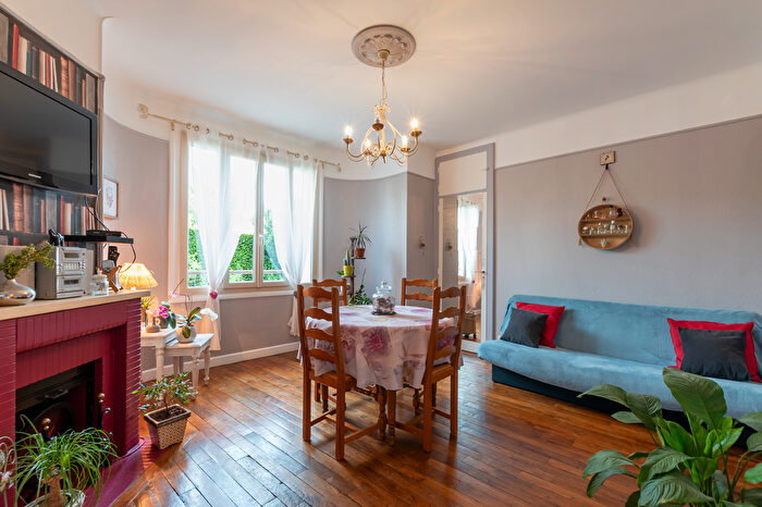 Appartement à louer - Brive-la-Gaillarde, Centre-ville, Pont Cardinal, Champanatier - 2 pièces - 1 chambre