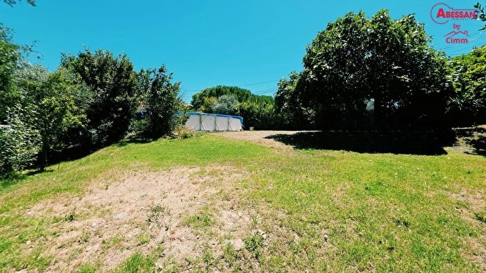 Maison 4 pièces à Saint-Théodorit, à vendre