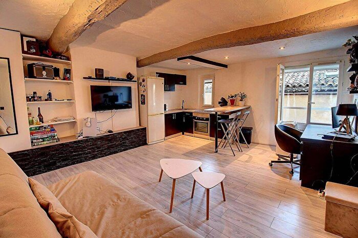Trans-en-Provence : Appartement 1 pièce à louer
