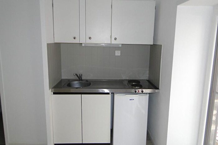 Appartement à louer - Clermont-Ferrand, Jaude, Fontgiève Saint-Alyre - 1 pièce