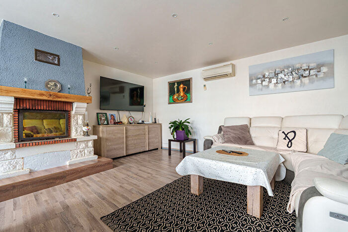 Maison à vendre - Nogent - 6 pièces - 4 chambres