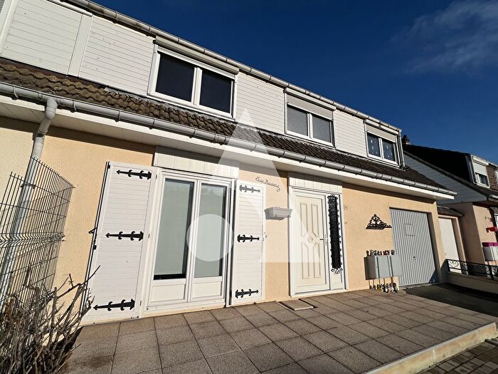 Maison à vendre - Delle - 5 pièces - 4 chambres