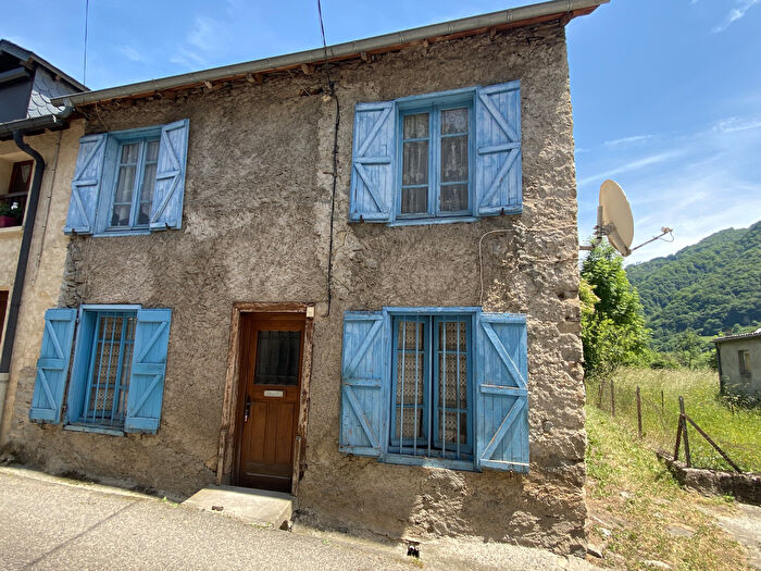 Maison 3 pièces à Ustou, à vendre