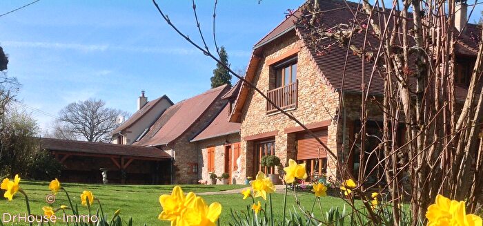 Maison à vendre - Saint-Yrieix-la-Perche - 7 pièces - 3 chambres