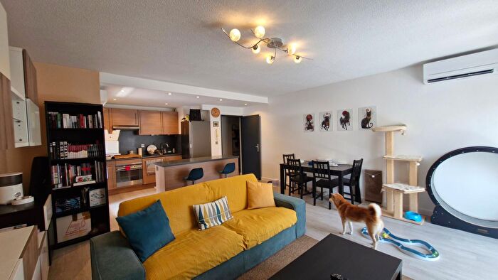 Les Angles : Appartement 4 pièces à vendre