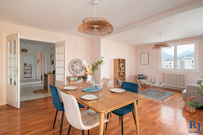 Appartement à vendre - Grenoble, Eaux-Claires, Mistral - 5 pièces - 3 chambres