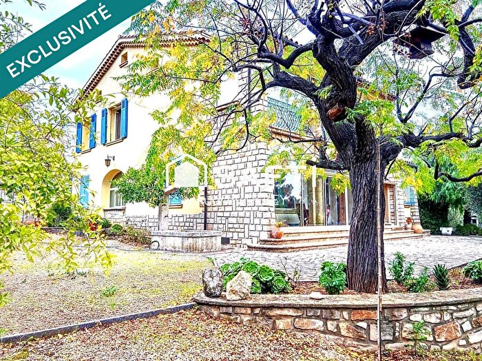 Maison à vendre - Sanary-sur-Mer, Motier, La Milhière - 8 pièces - 3 chambres