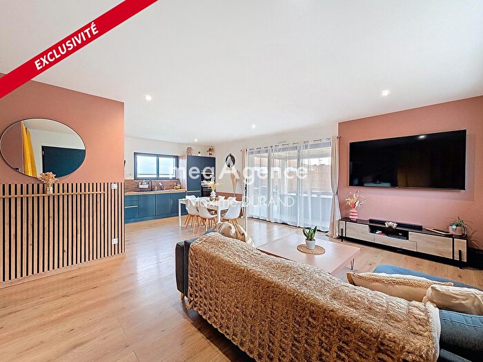 Maison à vendre - Mortagne-sur-Sèvre - 5 pièces - 3 chambres