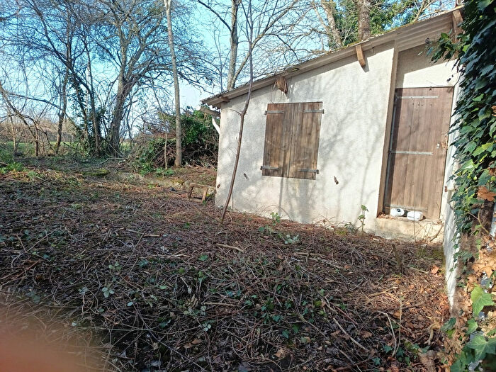 Saint-Hilaire-sous-Charlieu - Maison 3 pièces à vendre