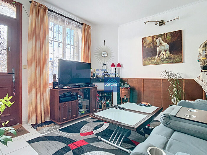 Maison à vendre - Nogent-sur-Oise, Mairie, République - 4 pièces - 2 chambres