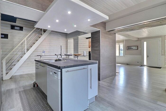 Maison 6 pièces à Noaillan, à vendre