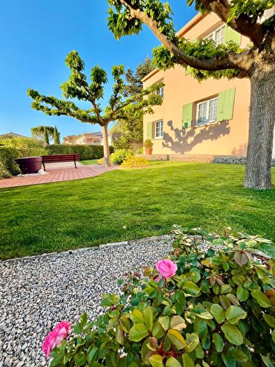 Maison 8 pièces à Bagnols-sur-Cèze, Lamargue, à vendre