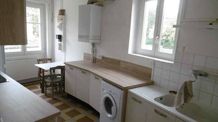 Appartement à louer - Tournus - 3 pièces - 2 chambres