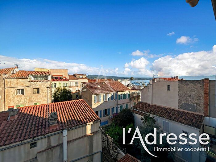 Appartement à louer - Centre Ville, La Ciotat - 1 pièce