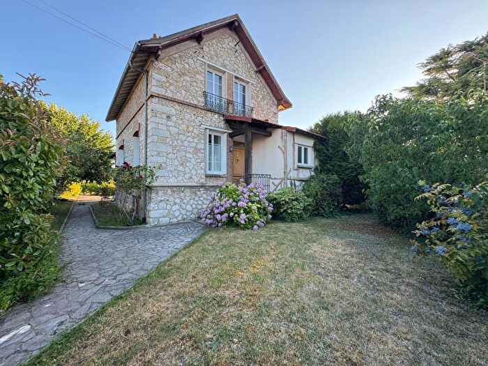 Maison à vendre - Freneuse - 6 pièces - 4 chambres