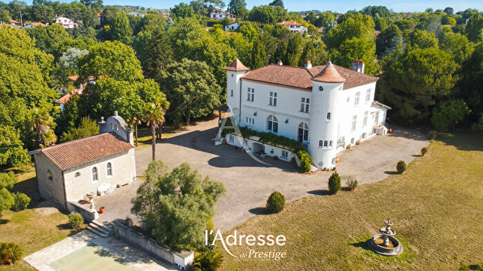 Maison 12 pièces à vendre à Saint-Jean-de-Luz, Bailenia, Chantaco, Forgosse, Sopitenia, Behereco Borda