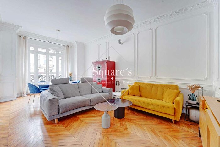 Appartement à vendre - Paris e , Mairie - 6 pièces - 3 chambres