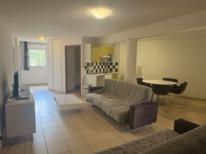 Signes : Appartement 2 pièces à louer