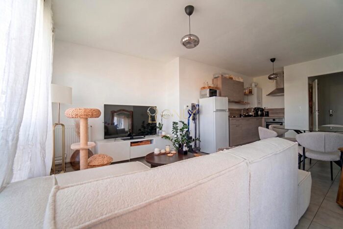 Vénissieux, Anatole France, Paul Langevin - Appartement 2 pièces à vendre