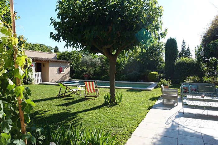 Maison à vendre - Morières-lès-Avignon - 12 pièces - 5 chambres